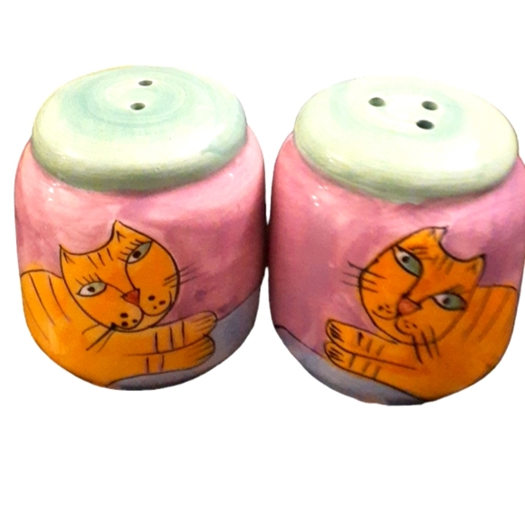 Kitchen | Hand Painted Ceramic Playful Cats Salt Pepper Shaker | Poshmark
